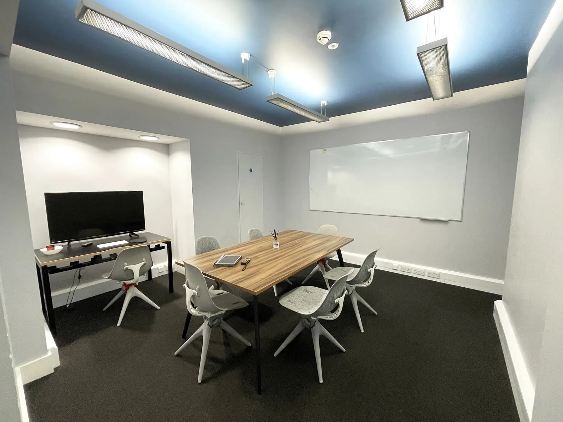 Coworking Spaces & Desks in Leyton